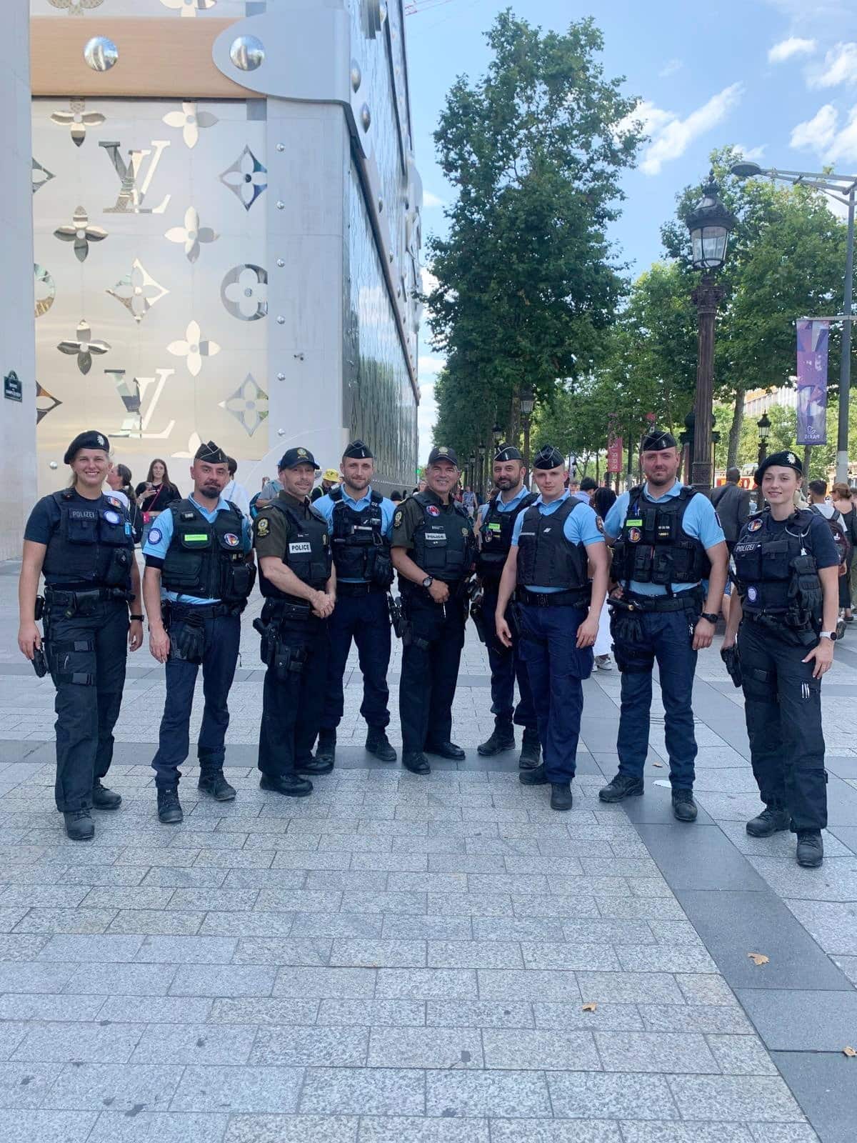Des policiers québécois en renfort aux Jeux olympiques | JDQ