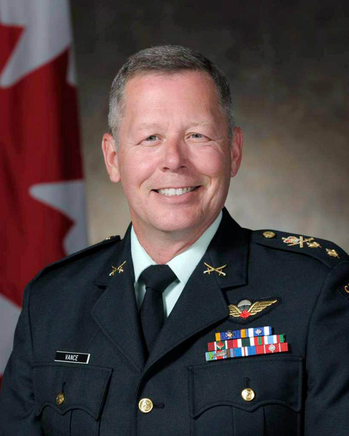 Allégations contre Jonathan Vance: des enquêtes avant sa nomination | JDM