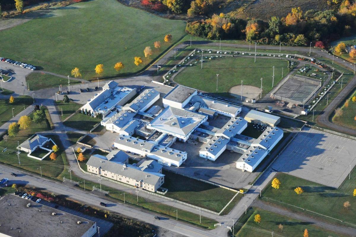 Laval: un détenu meurt en prison | Le Journal de Québec