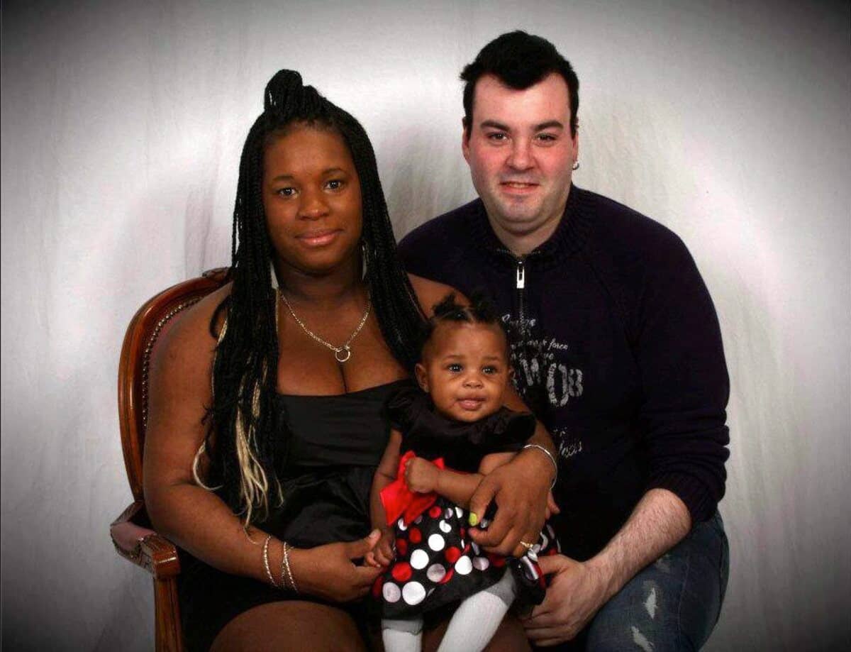 Ils élèvent leur petite-fille devenue orpheline: de grands-parents à parents, depuis la tragédie ...