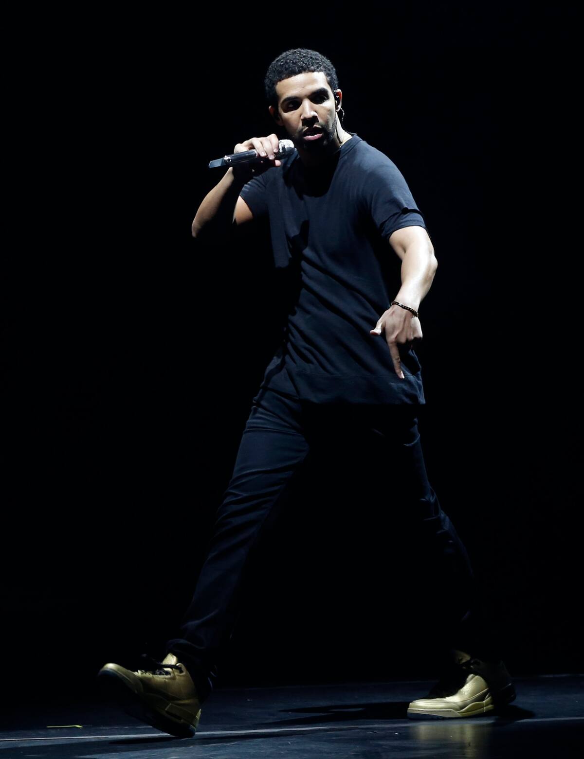 Drake confirme avoir été en couple avec cette athlète et lui avoir ...