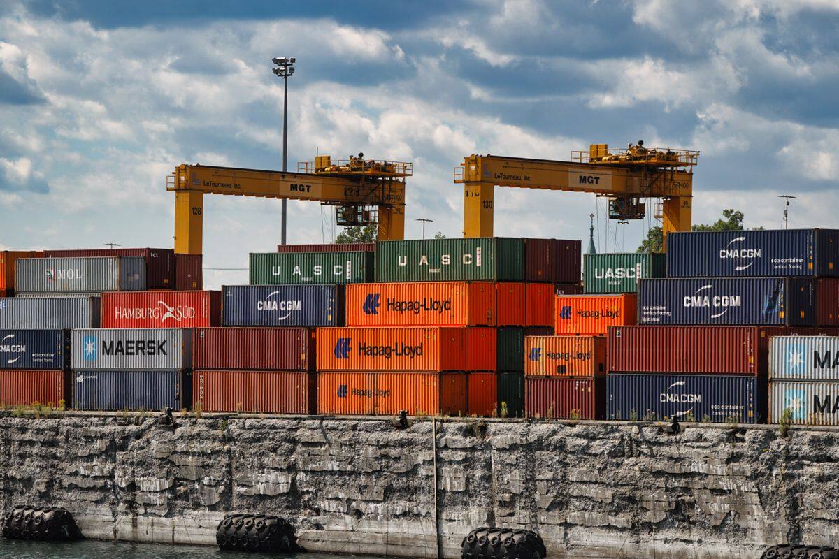 Les agents d’un important opérateur du port de Montréal en grève ...