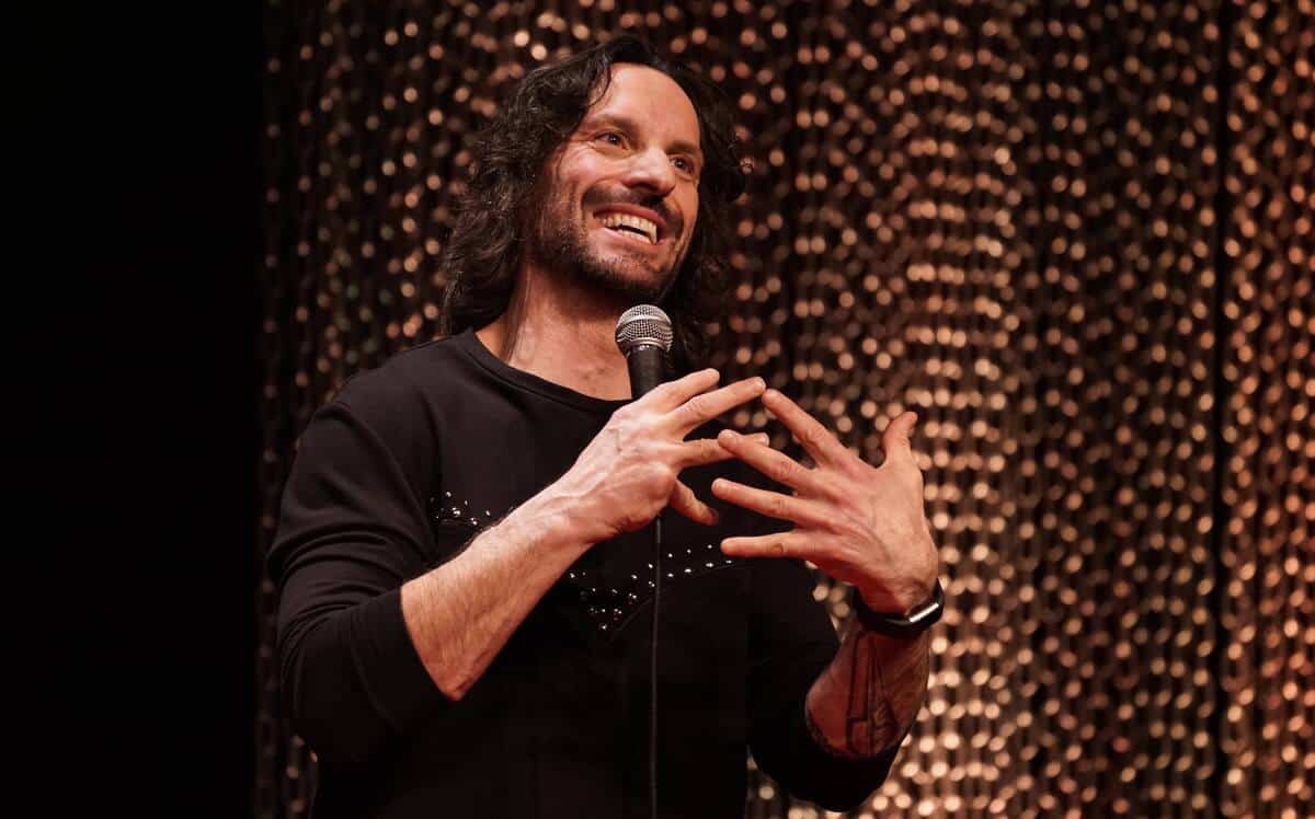 L’effort de guerre de l’humoriste Mathieu Cyr contre la COVID-19 | JDQ