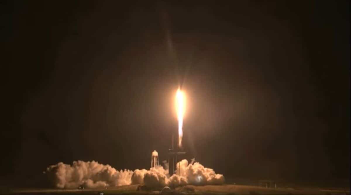 Une fusée SpaceX en route vers la station spatiale avec 4 astronautes | JDQ