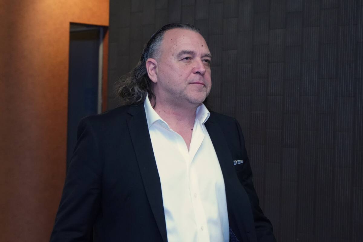 Un «prêtre» de Raël acquitté d’agression sexuelle sur une ex-membre ...