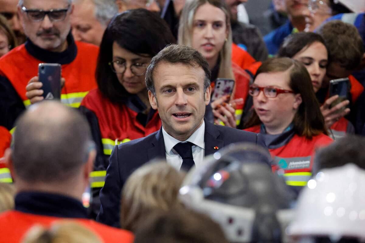 Macron suscite embarras et polémique avec sa «pause réglementaire ...