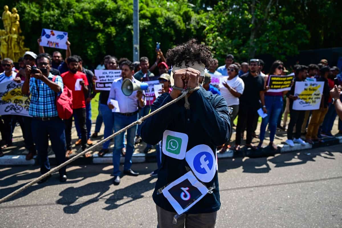 Le Sri Lanka adopte une loi sévère concernant les réseaux sociaux | JDQ