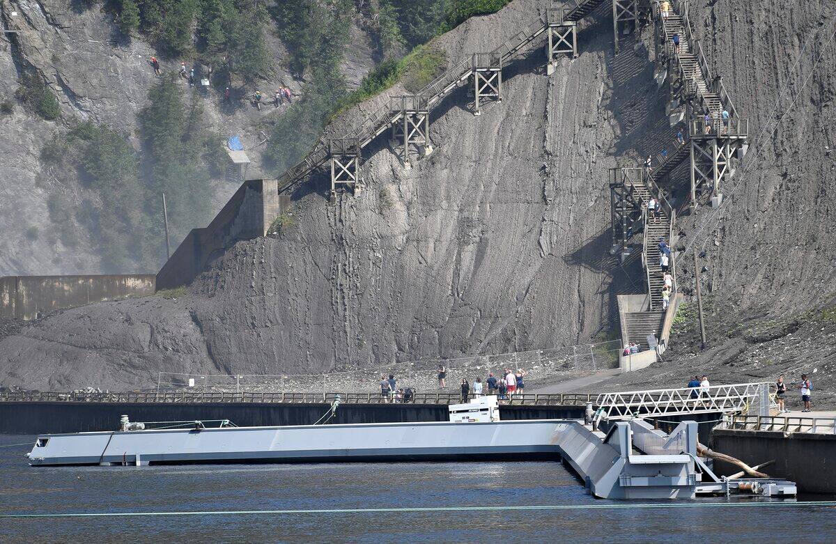 Chute Montmorency: la nouvelle passerelle engloutie lors des fortes ...