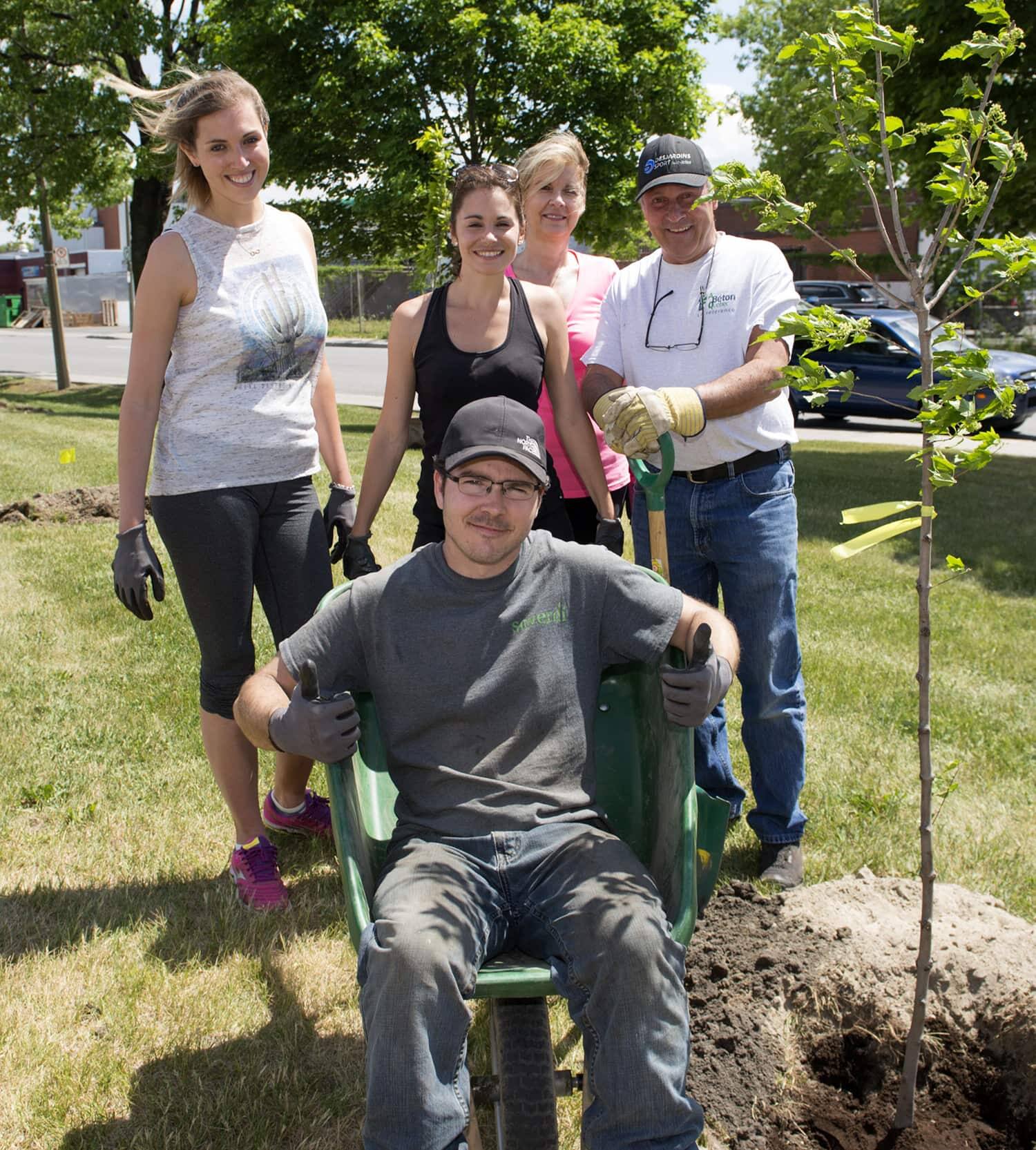Le Journal de Montréal plante 100 nouveaux arbres | JDM