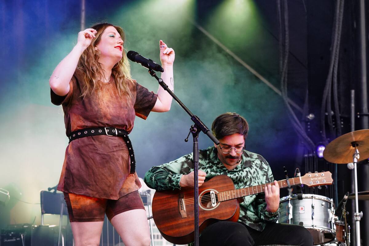 Francos 2024: Fanny Bloom ouvre le bal en beauté | TVA Nouvelles