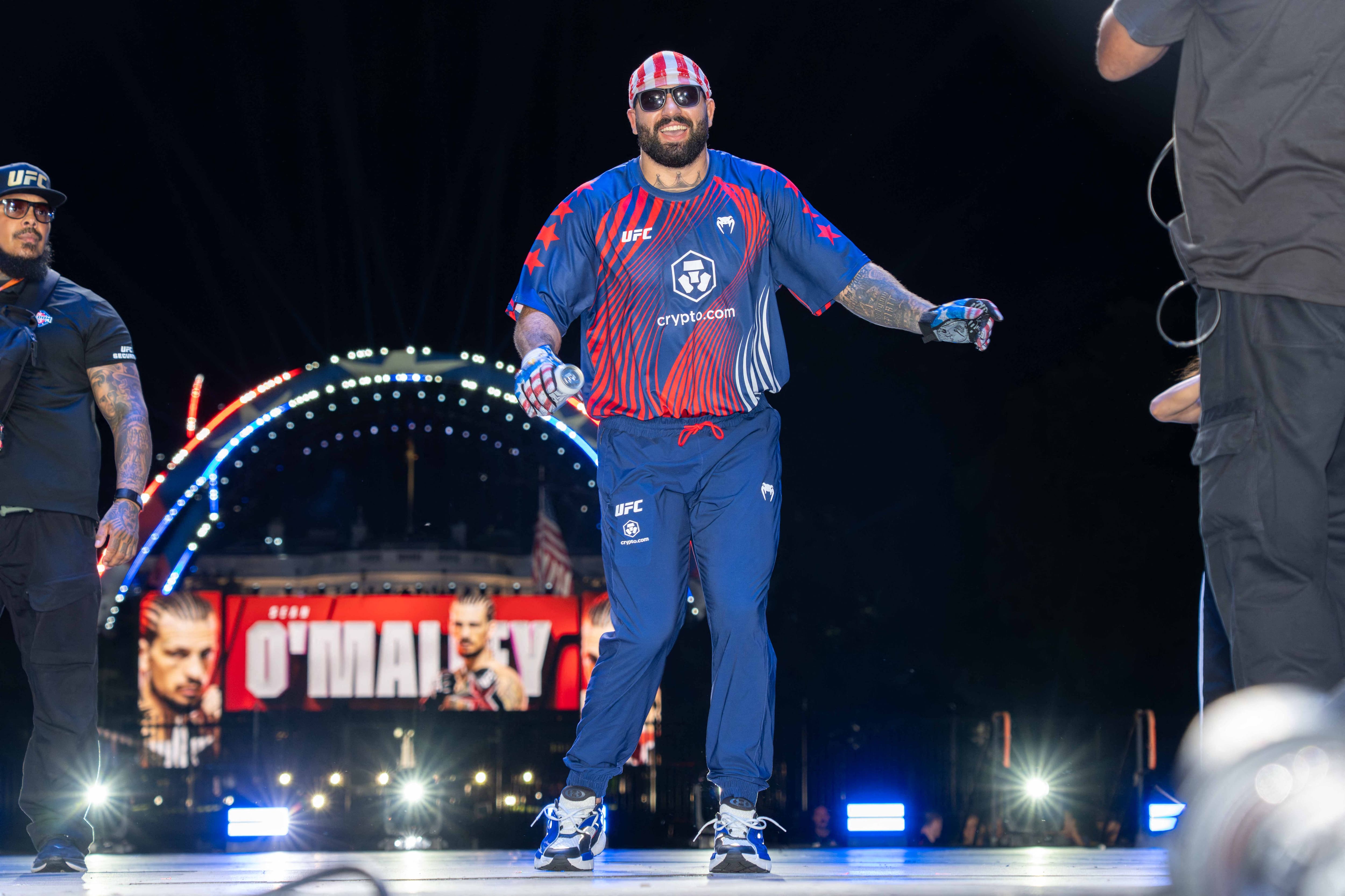 «Michelle Obama est un homme»: un combattant de l’UFC a tenu des propos ...