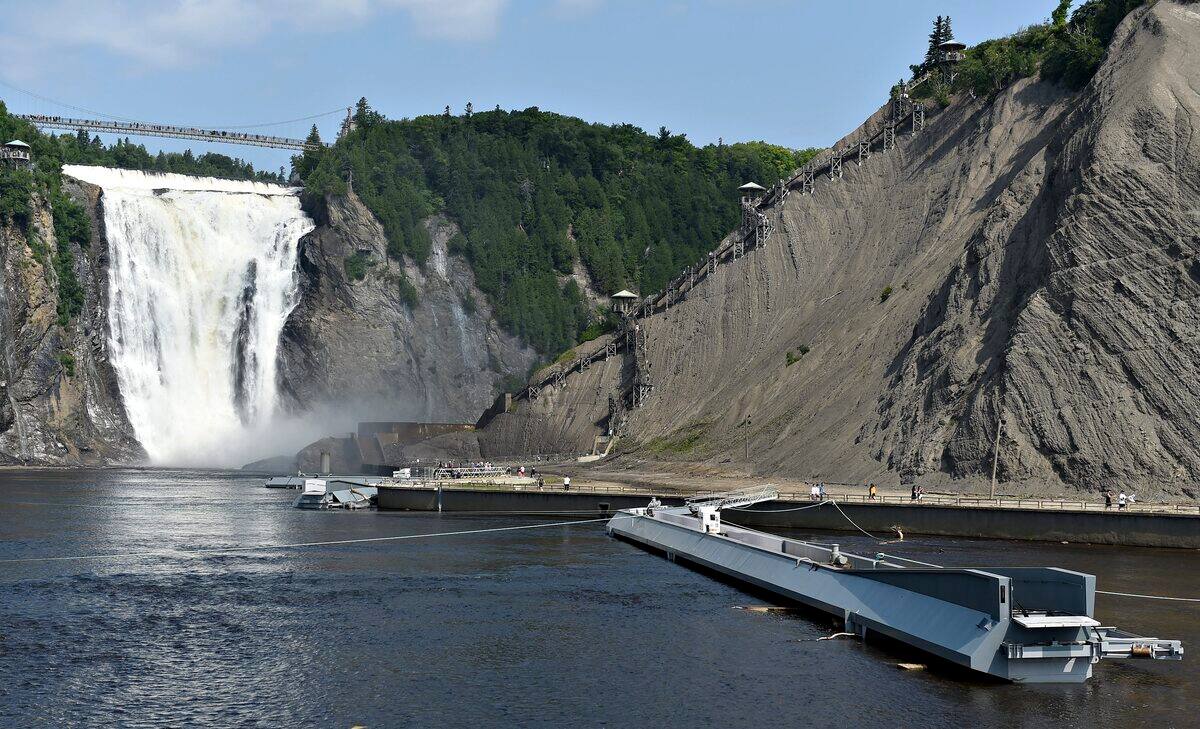 Chute Montmorency: la nouvelle passerelle engloutie lors des fortes ...