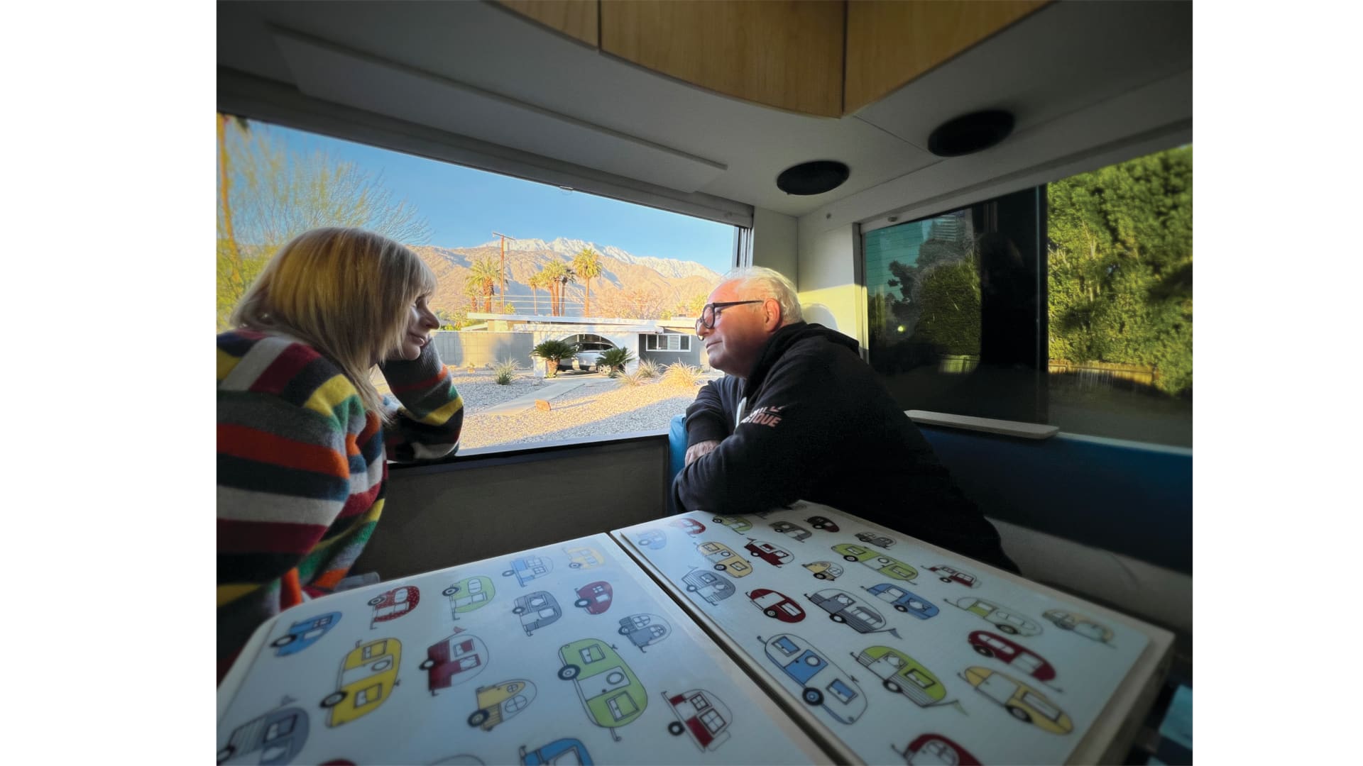 Nomades, Luc Senay et sa conjointe vivent dans un VR | 7 Jours