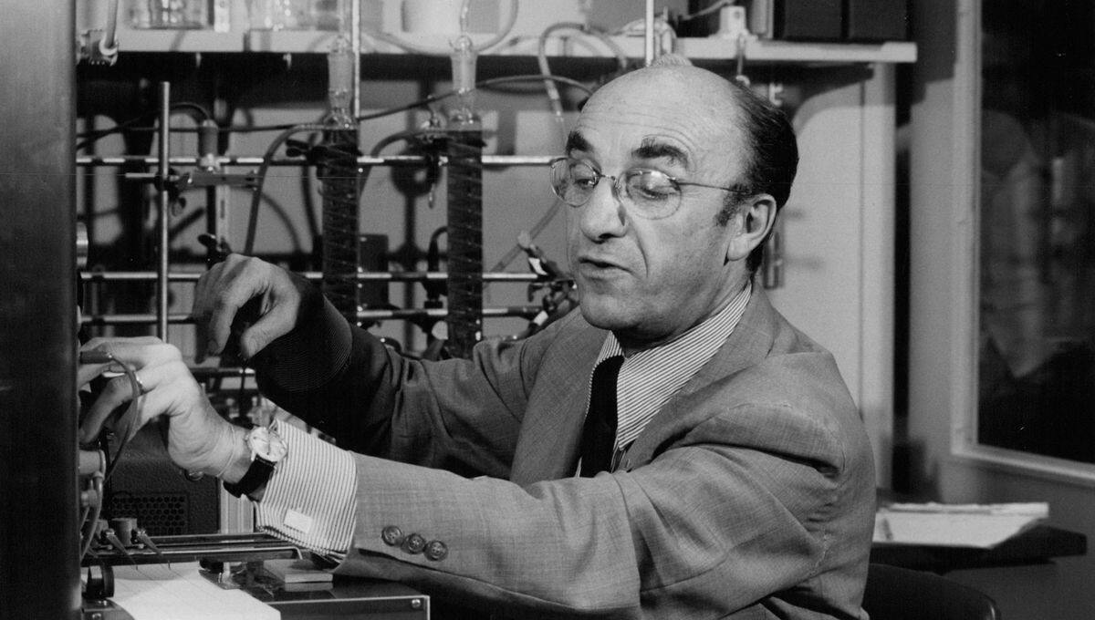 Diplômé de l’UdeM, le Nobel de médecine Roger Guillemin s’éteint à 100 ...