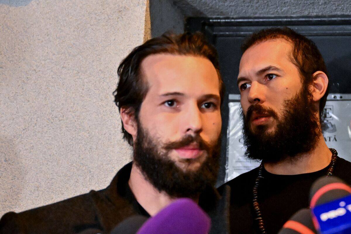 L'influenceur Andrew Tate libéré et assigné à résidence | JDQ