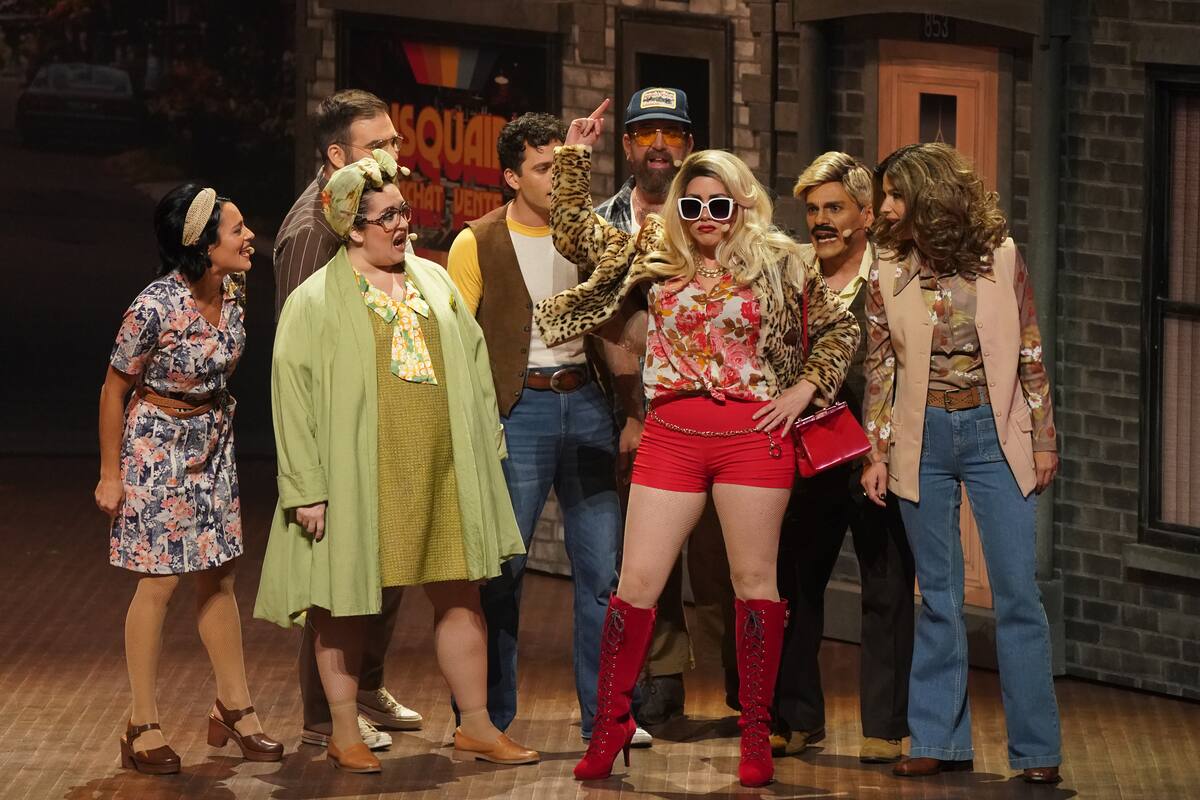 Toutes les vedettes sur le tapis rouge de la comédie musicale «Le Matou ...