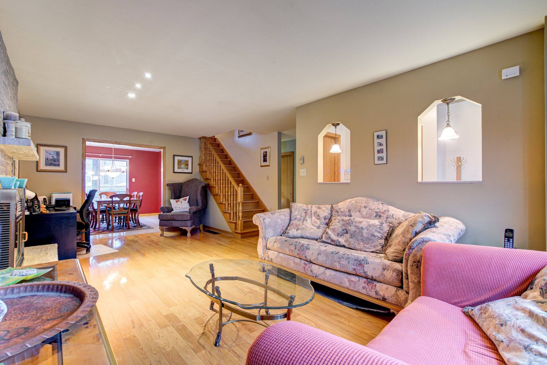 PHOTOS: voici la maison de Denis Coderre à vendre à Montréal-Nord pour ...