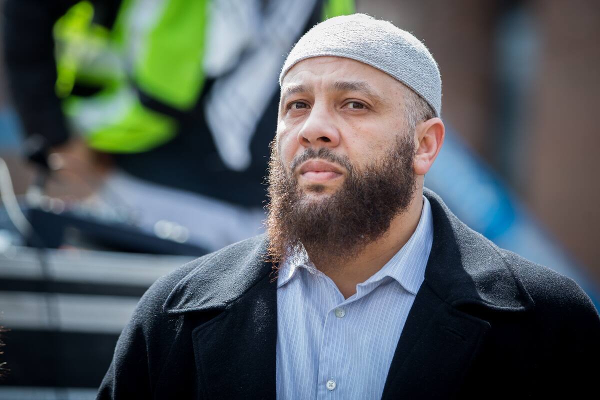 Adil Charkaoui est mort de rire! | Le Journal de Québec