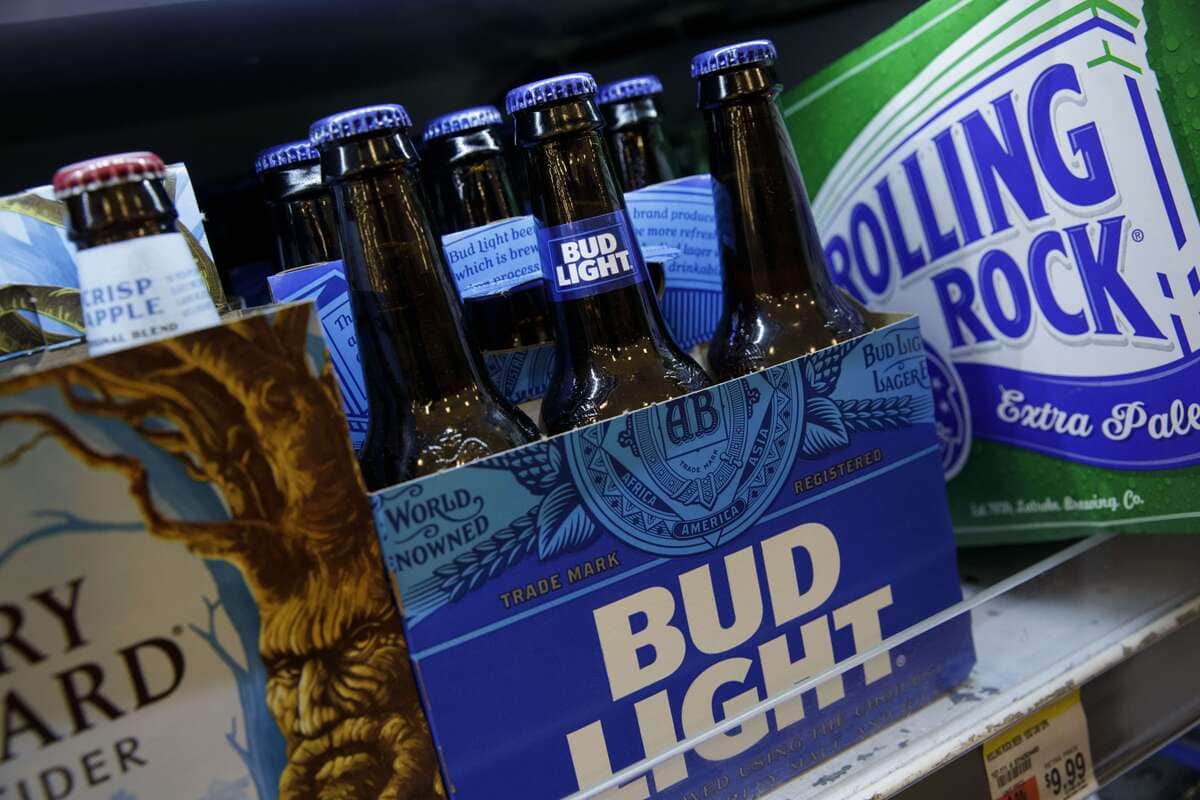 Controversial Transgender Influencer Collaboration: Bud Light's Impact ...