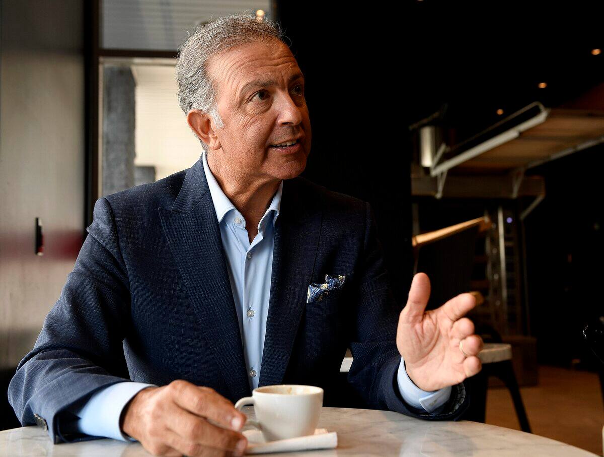 Sam Hamad se lance... sur internet | Le Journal de Québec