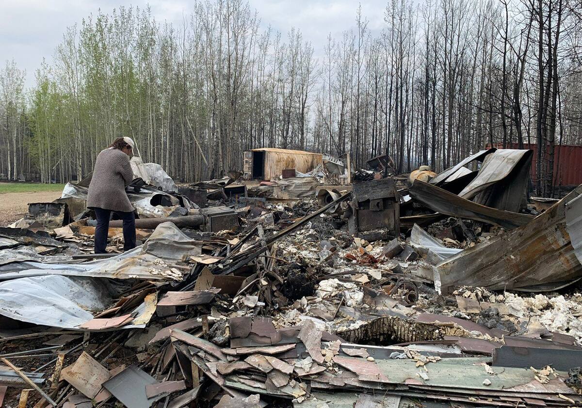 Feux en Alberta: les banques canadiennes récoltent les dons | TVA Nouvelles
