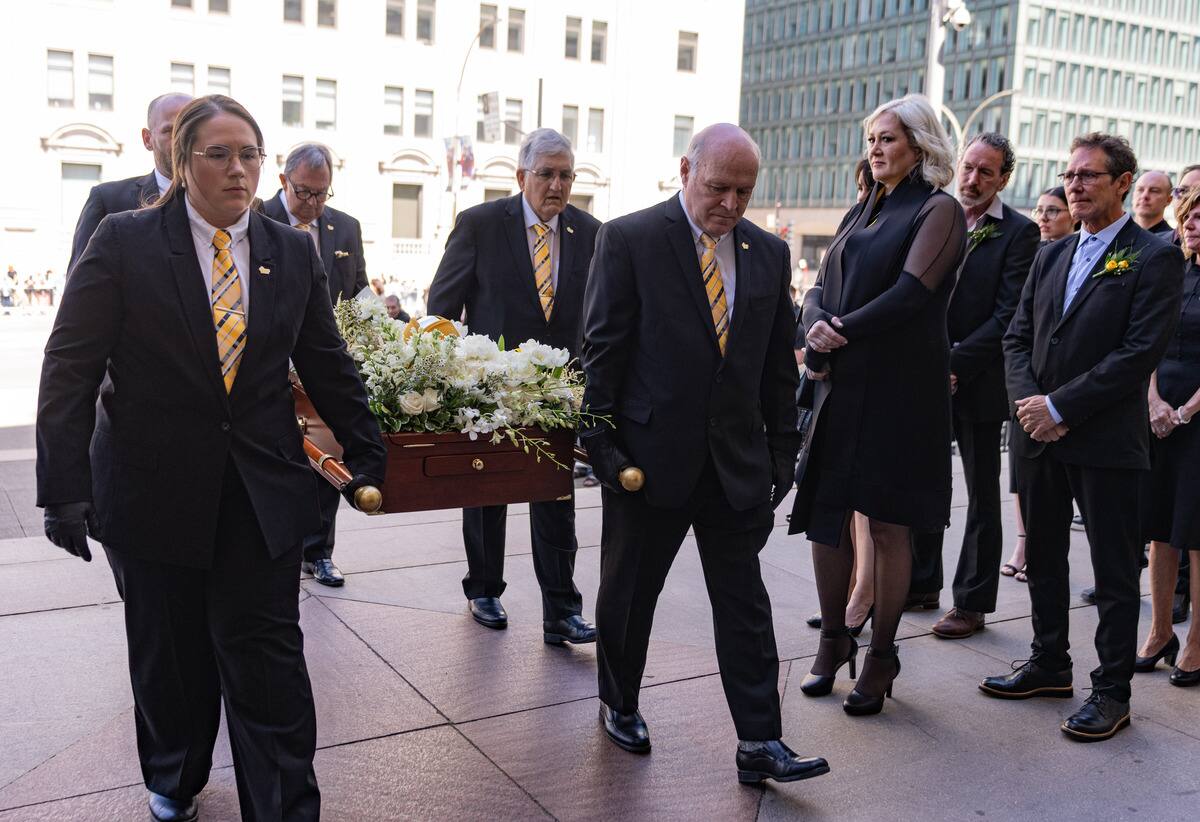Les funérailles nationales de Jean-Pierre Ferland en huit moments ...