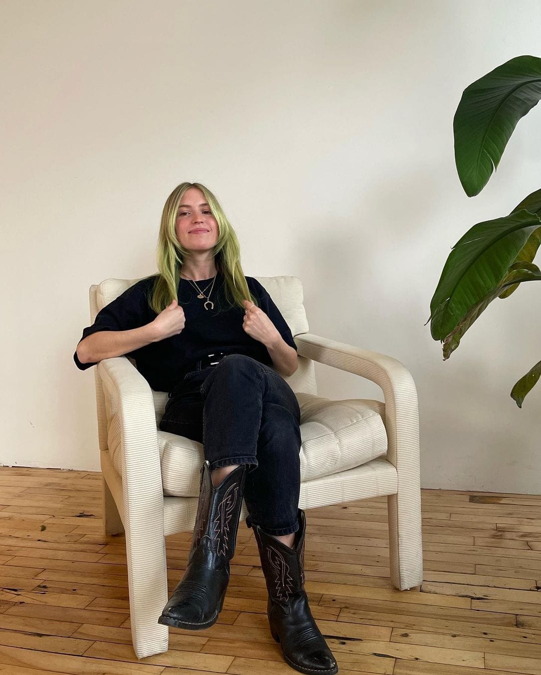 Rosalie Lessard nous dévoile son impressionnante garde-robe colorée ...