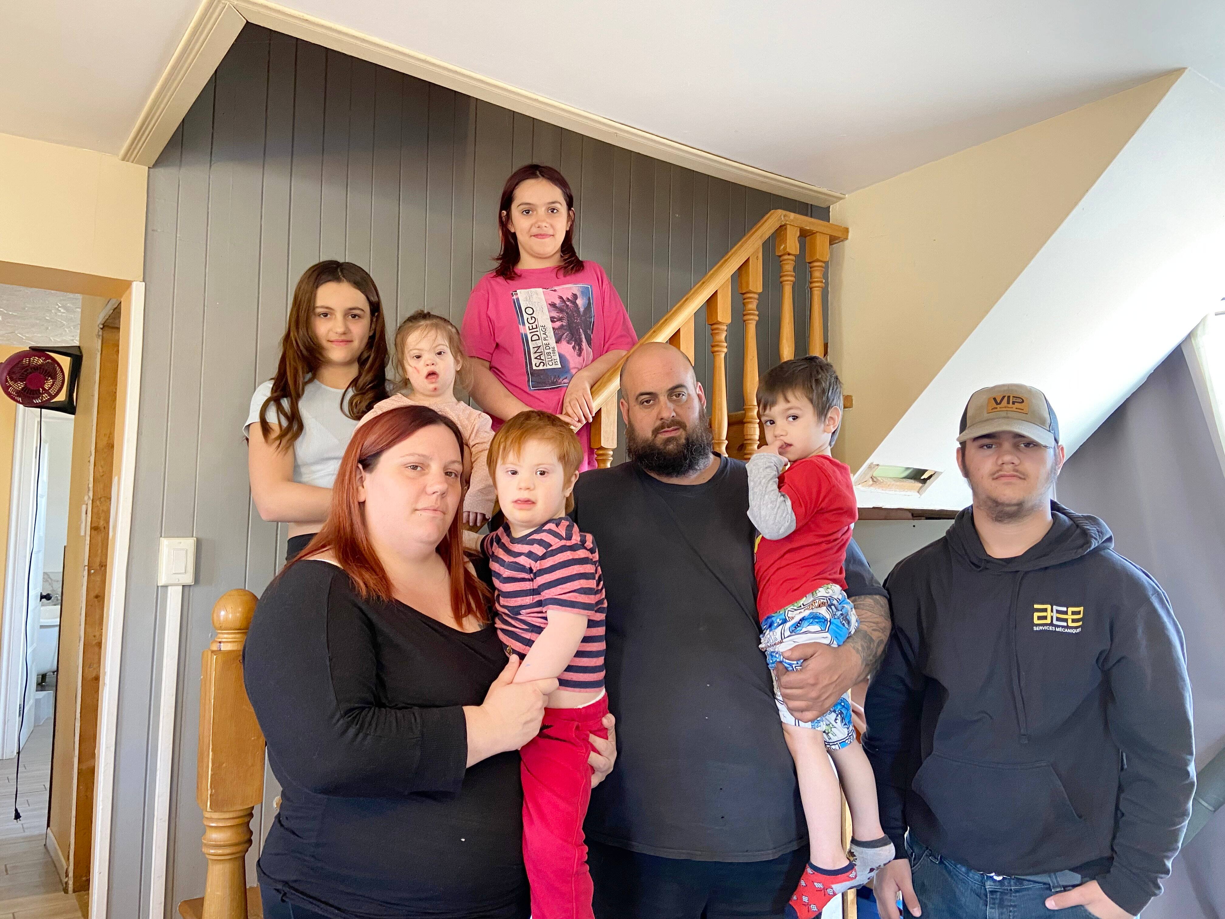 «Il y a beaucoup de préjugés»: cette famille de neuf enfants est ...