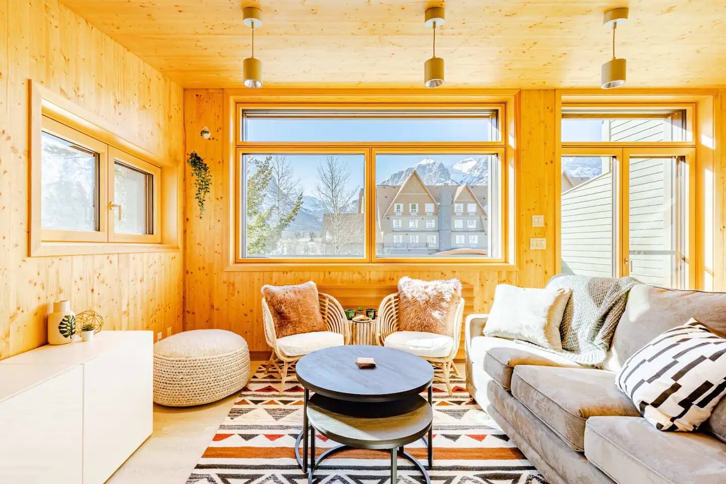 5 Airbnb à Banff pour vivre votre «best life» dans les Rocheuses | Silo 57