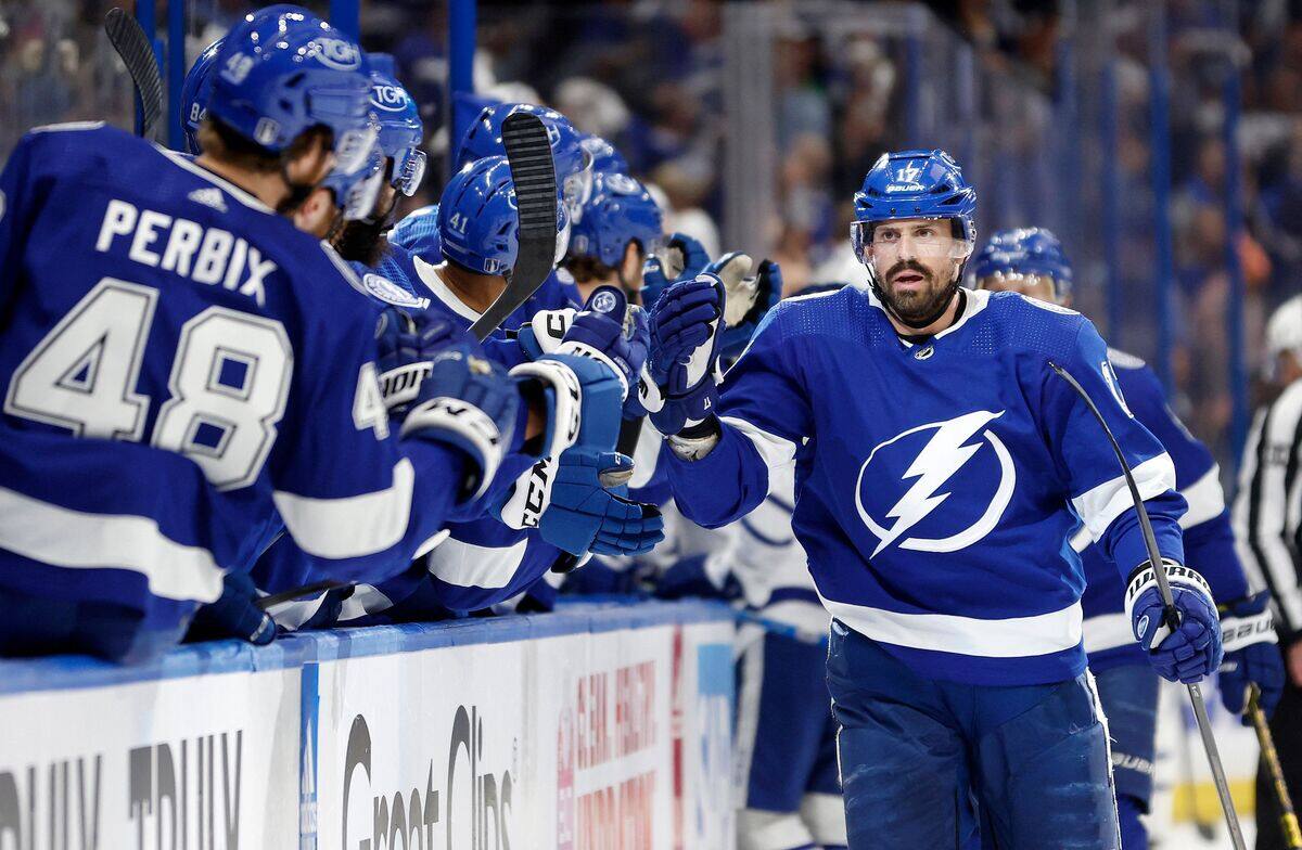 Alexander Killorn du Lightning de Tampa Bay achète plusieurs propriétés ...