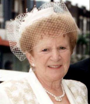 LACOMBE, Cécile née Héneault | Le Journal de Montréal