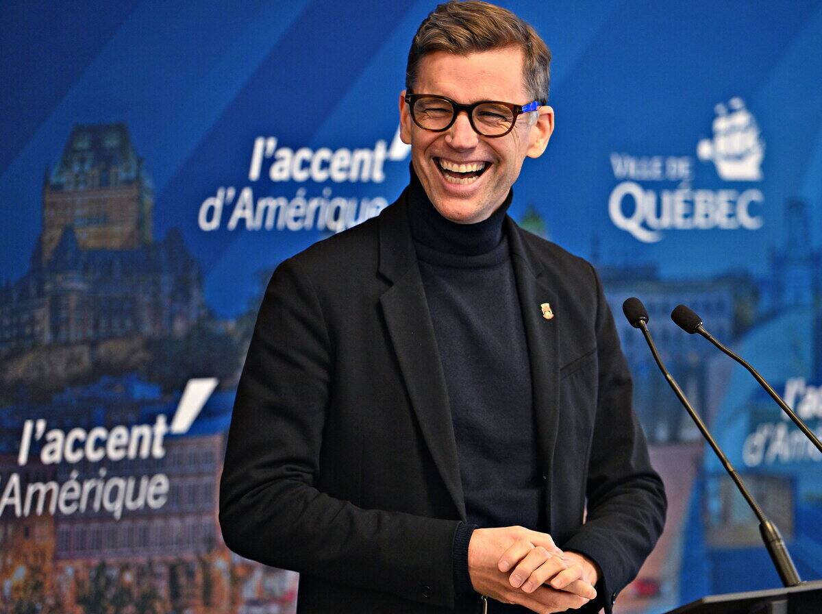 Le maire Bruno Marchand se réjouit du passage des Sénateurs | TVA Nouvelles