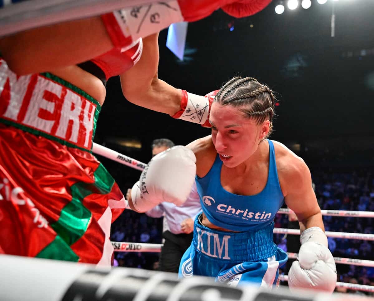 Une douloureuse défaite sur tous les plans pour Kim Clavel - TVA Sports