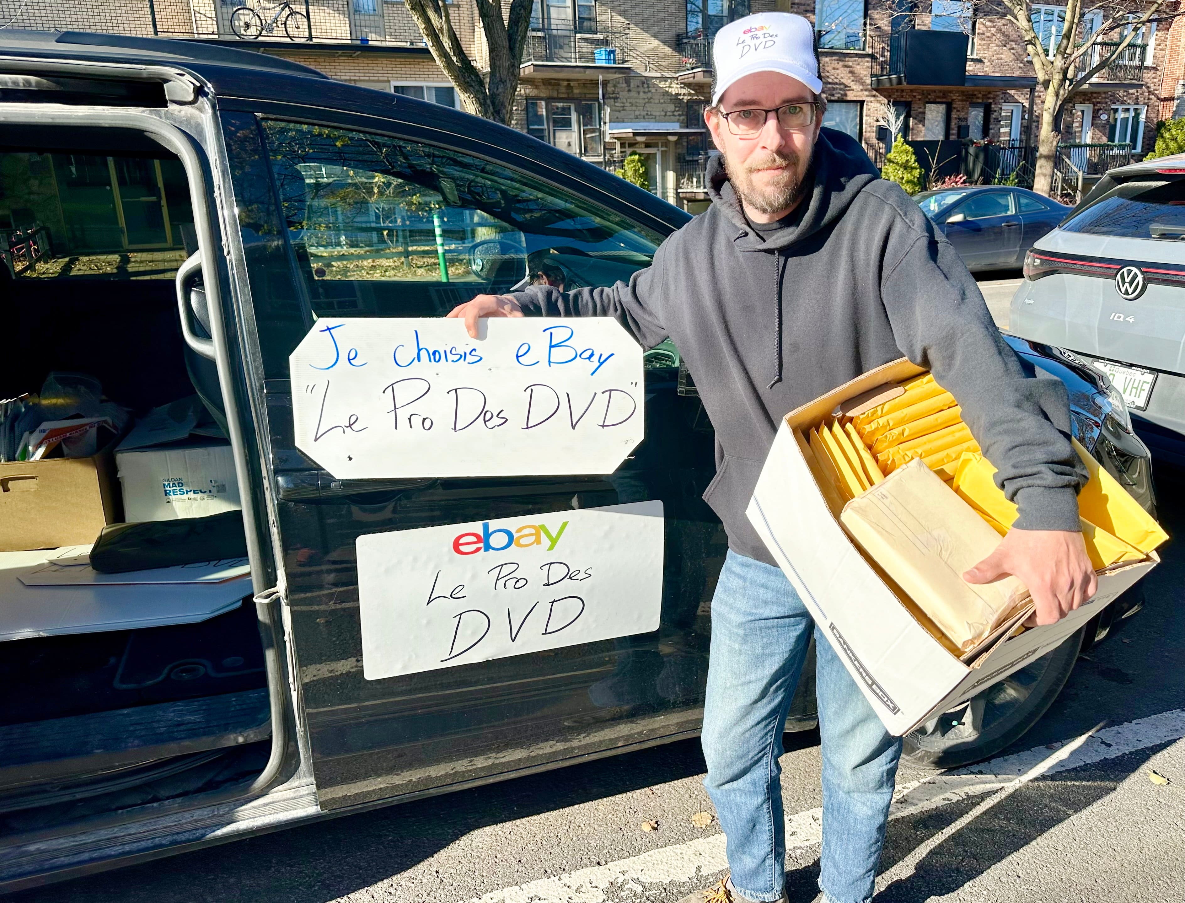 Le «Pro des DVD» qui accroche ses annonces artisanales partout à Montréal, c’est lui | JDQ