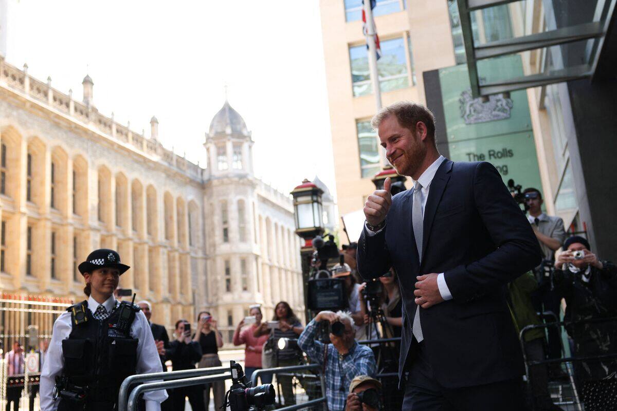Le prince Harry obtient à nouveau un procès contre un tabloïd | JDQ