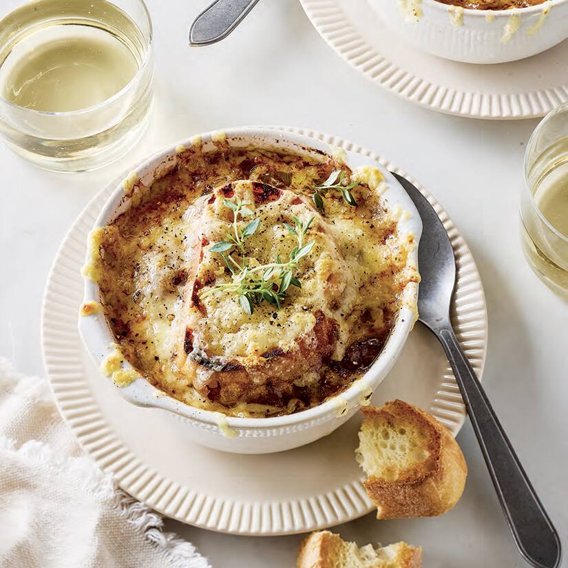 La meilleure soupe à l’oignon gratinée | Coup de pouce