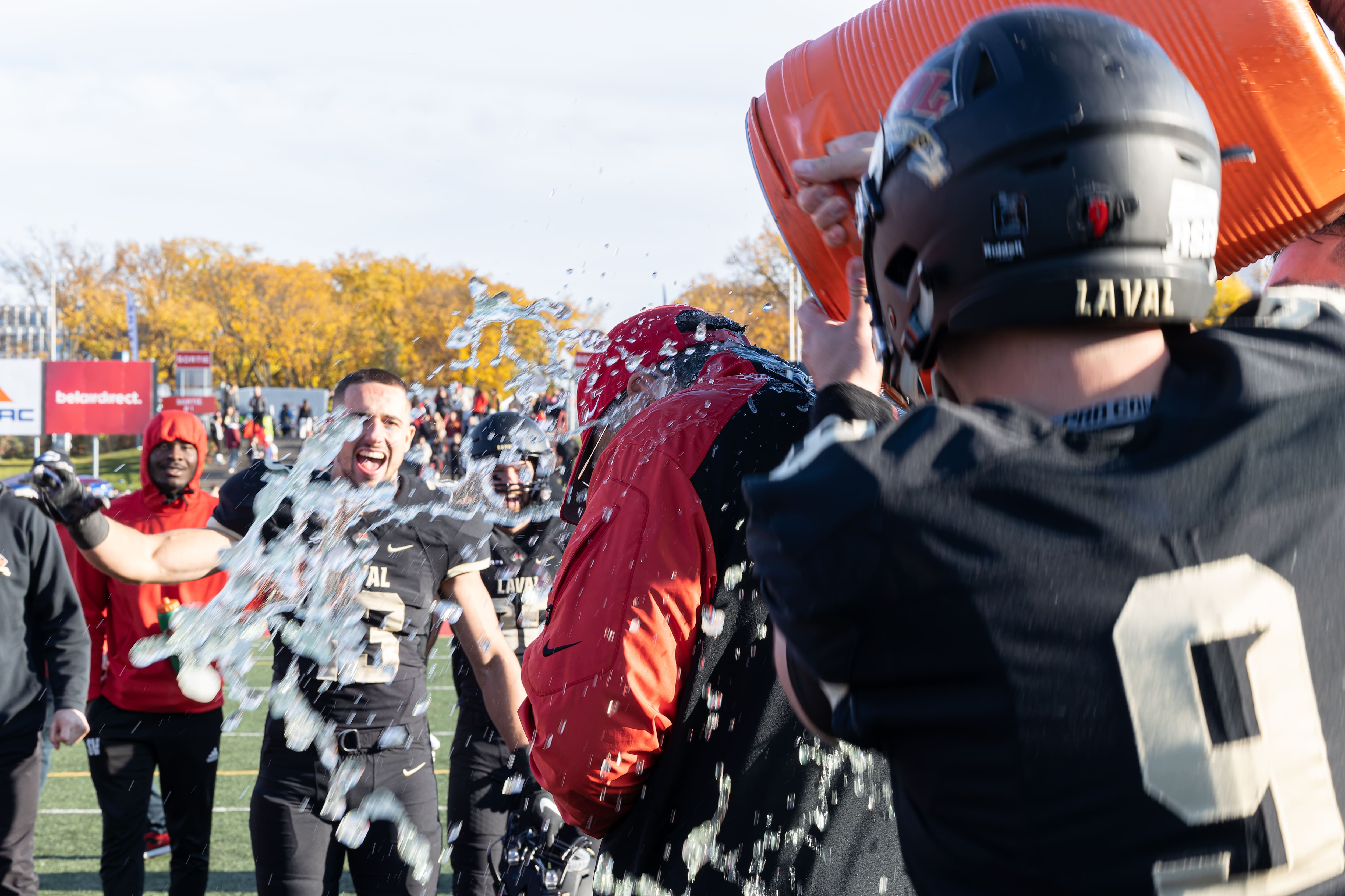 Rouge et or: une victoire importante et un record | JDQ