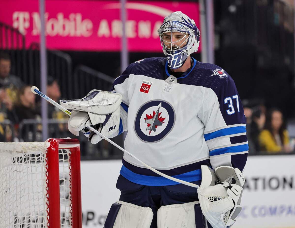 Connor Hellebuyck va-t-il être échangé par les Jets? | JDM