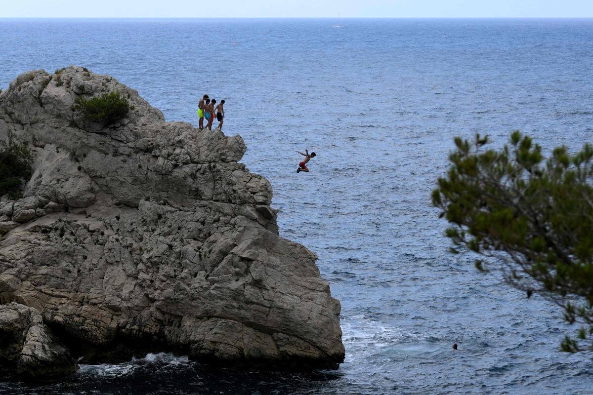 Think Twice Before Cliff Jumping: A Cautionary Tale from a 12-year-old ...