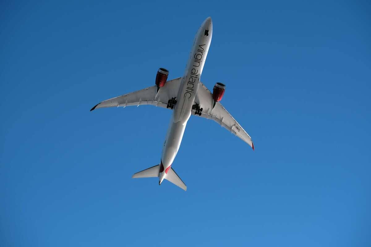 Plane turns back because co-pilot failed to complete training – Archyde