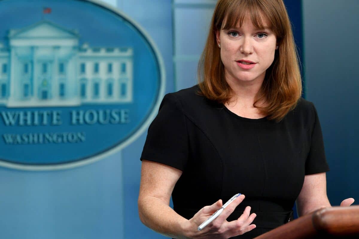 Biden's director of communications resigns