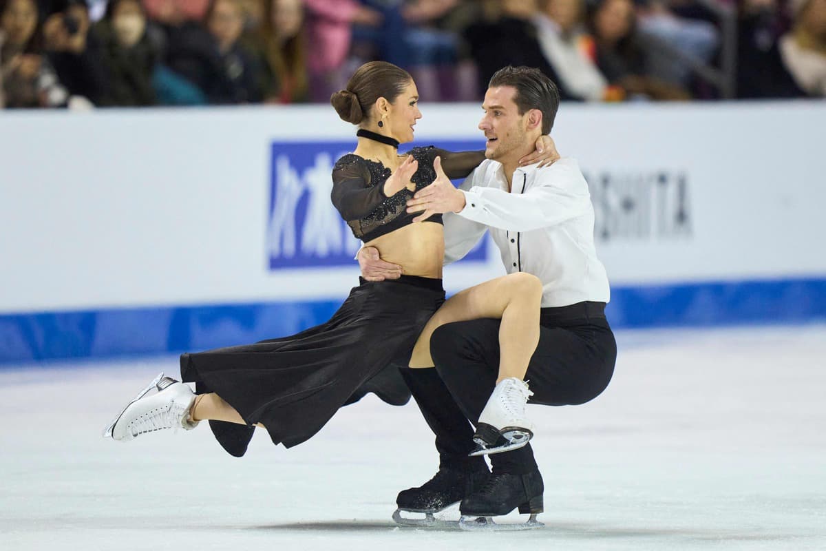 Patinage artistique: Fournier Beaudry se couvre d’argent - TVA Sports