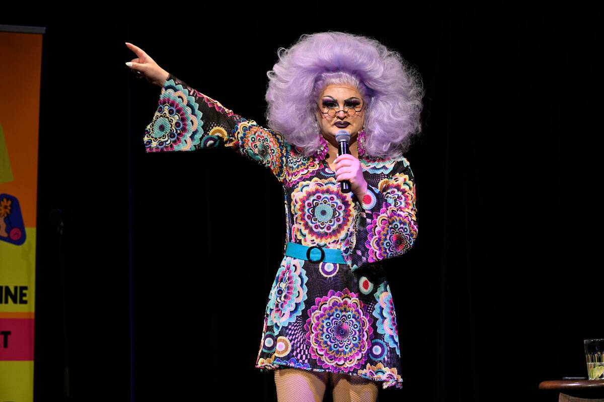 Mona de Grenoble annonce son premier spectacle solo | 7 Jours