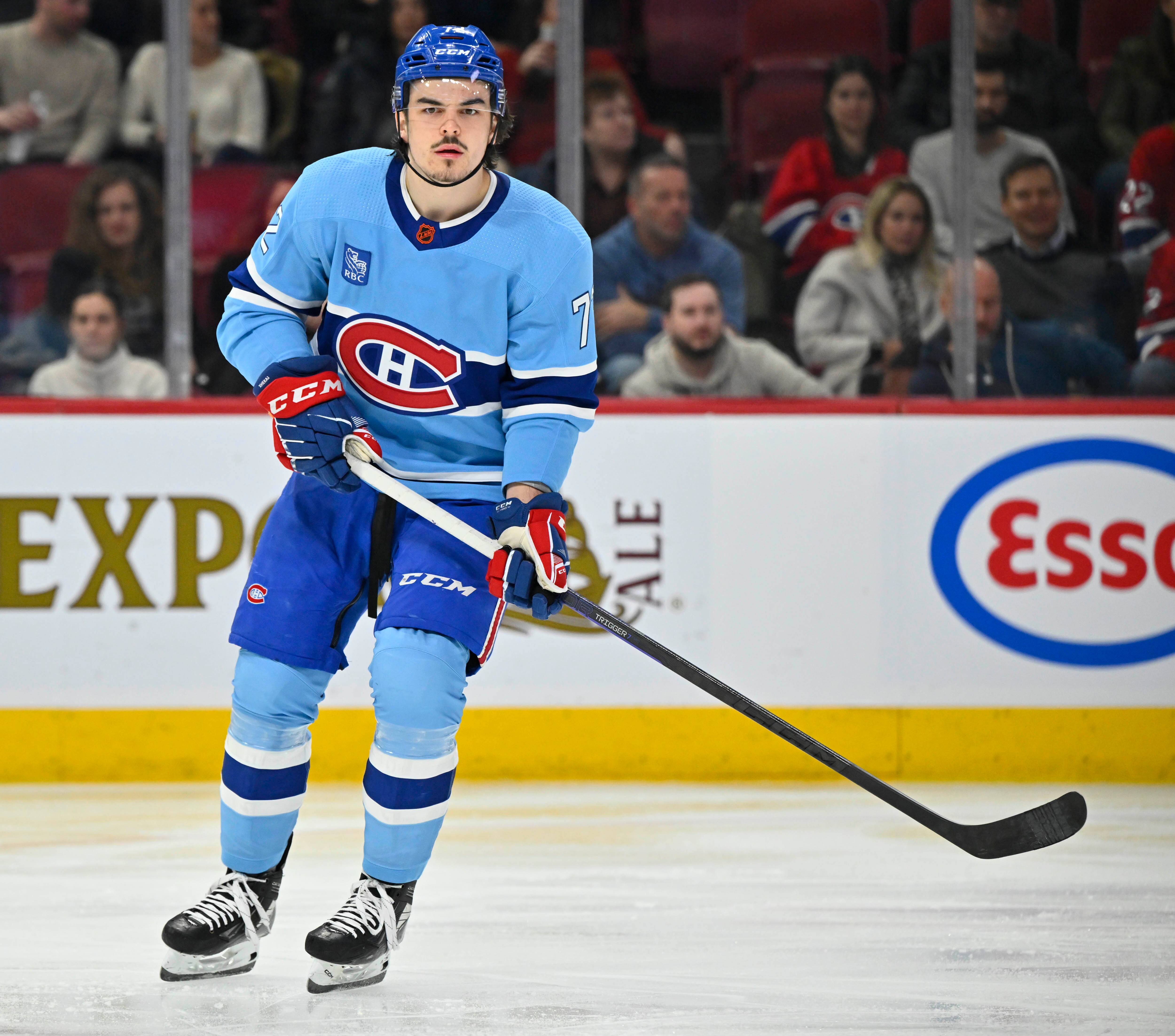 Arber Xhekaj a terrorisé un des frères Staal - TVA Sports