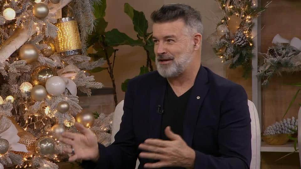 Roch est un fan de Noël depuis toujours ! | Salut Bonjour