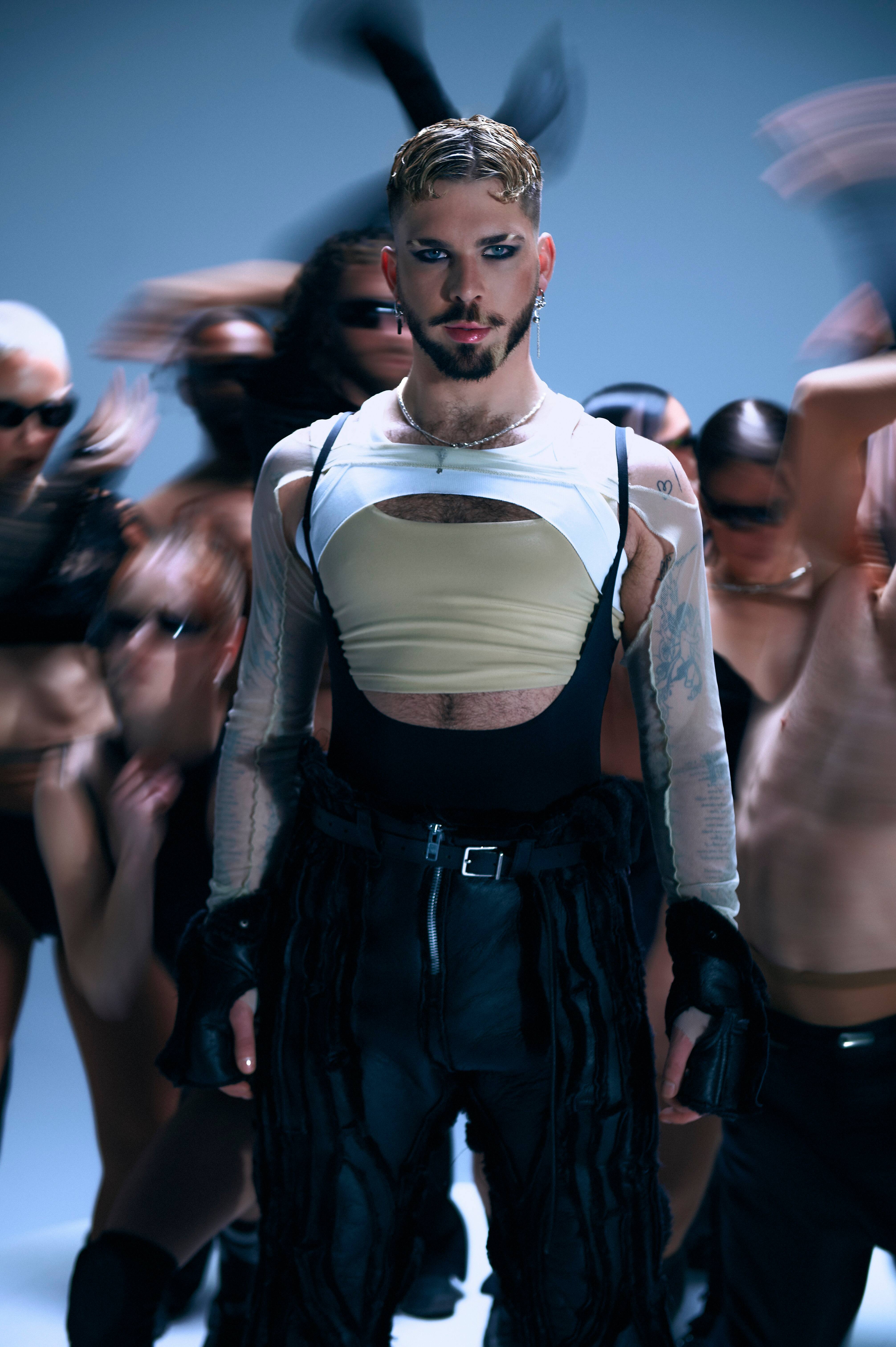 Le danseur Raphaël Gagnon devient Rossomodo pour lancer un premier ...