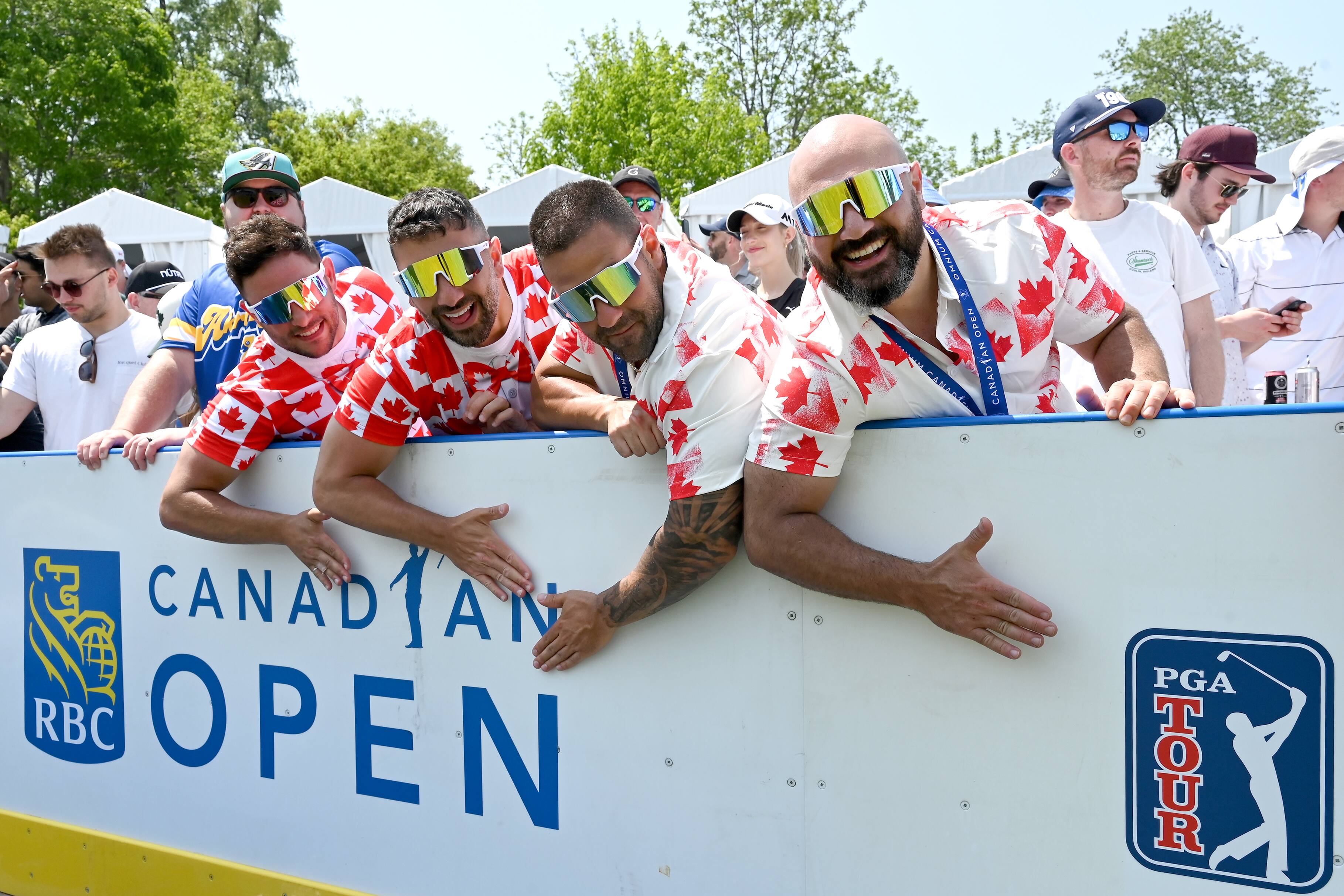 De la cathédrale d’Augusta à l’atmosphère électrisante de la patinoire ...