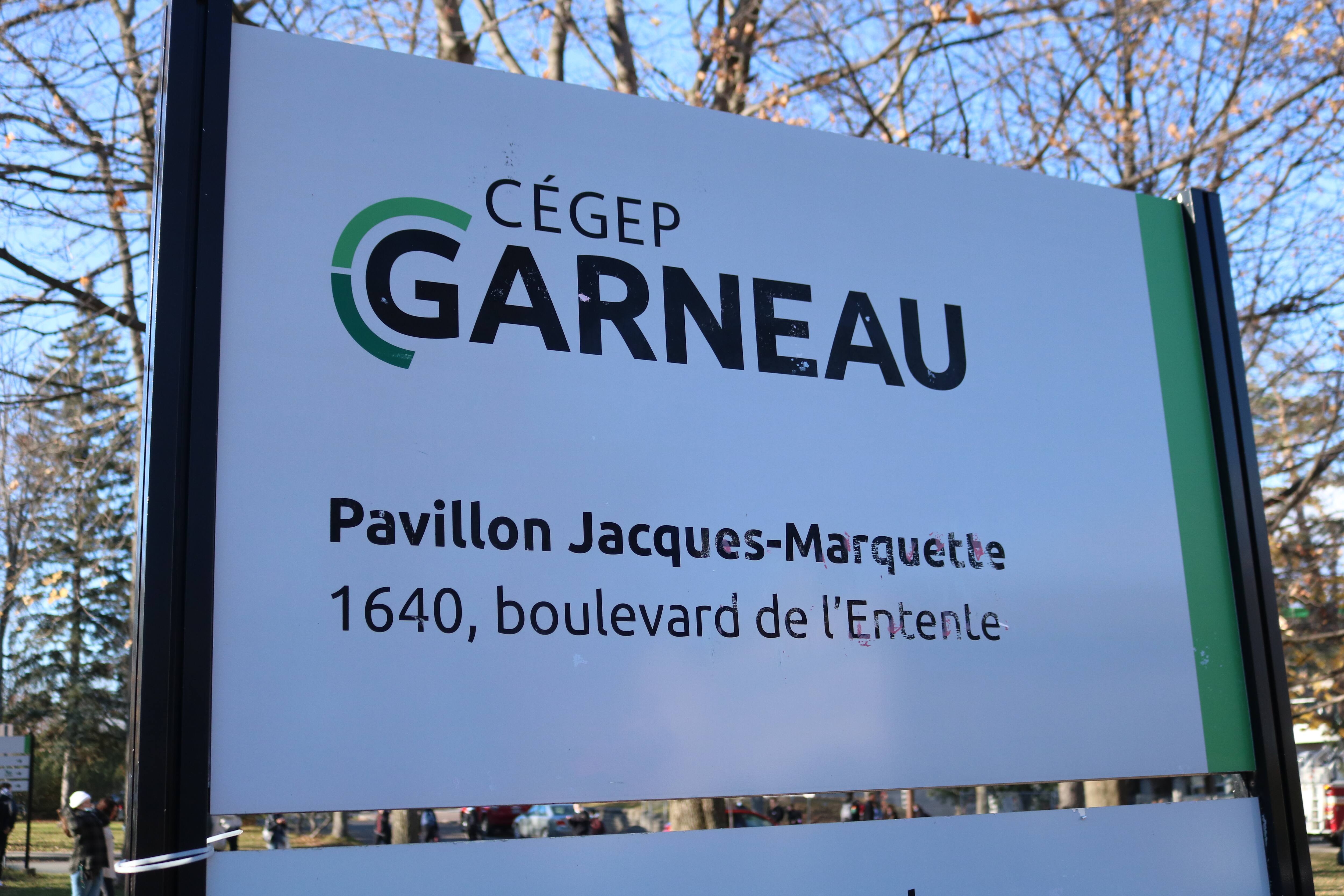 Gauche ou droite? Un tableau pédagogique fait débat au Cégep Garneau de ...