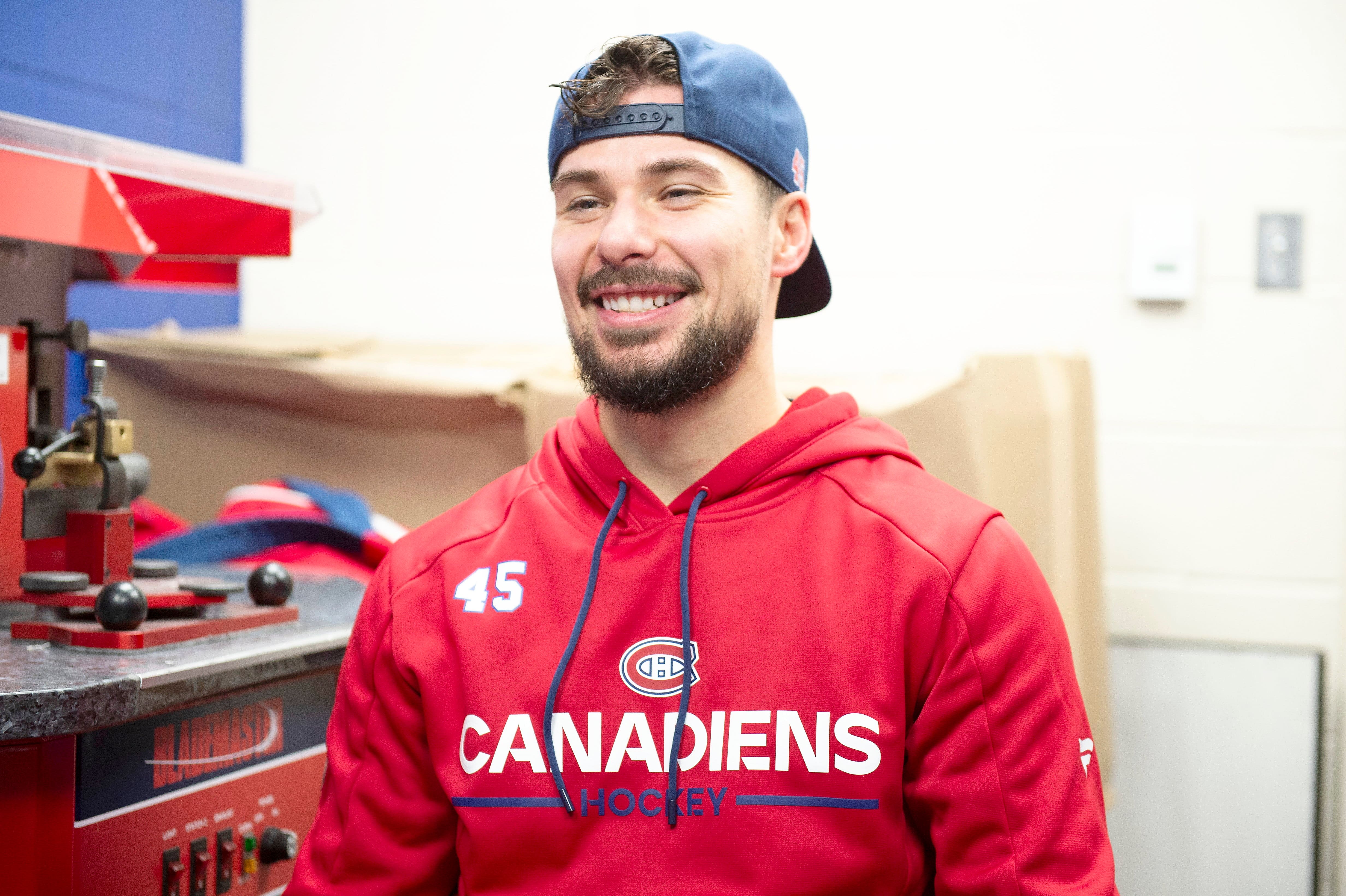 Alexandre Carrier peut choisir tranquillement ses bananes à l’épicerie ...