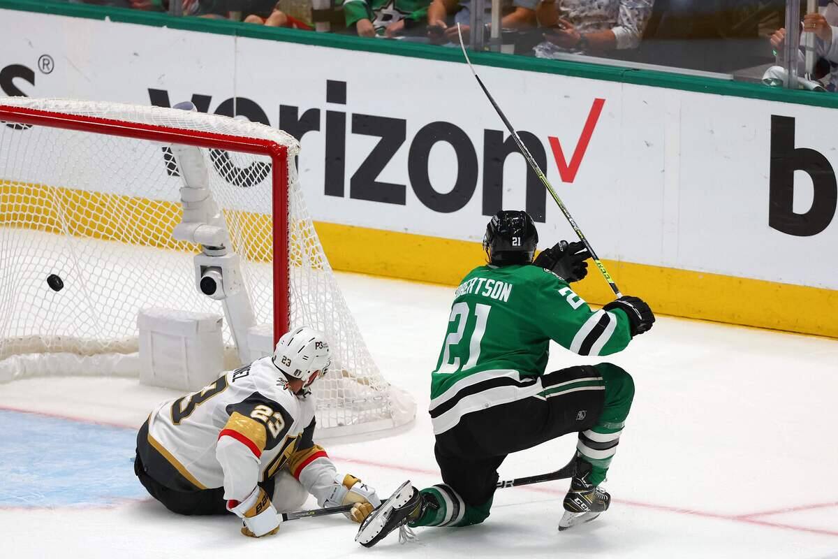 Marie-Philip Poulin sort la «garnotte» - TVA Sports